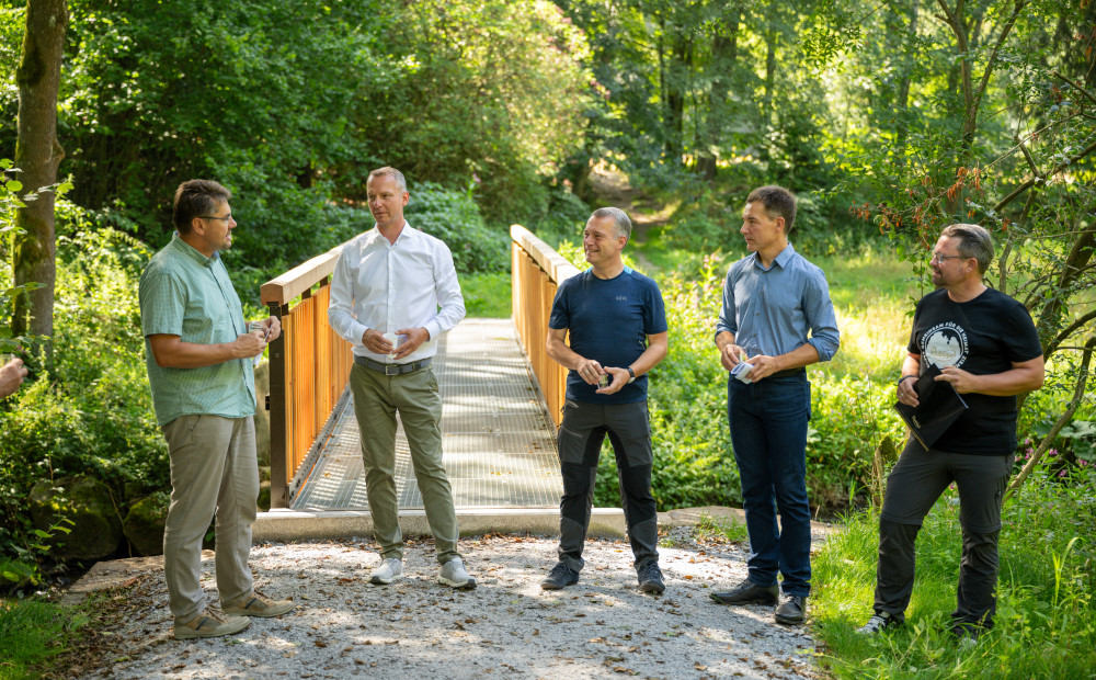 Wanderbrücke im Polenztal in der Sächsischen Schweiz erneuert und ...